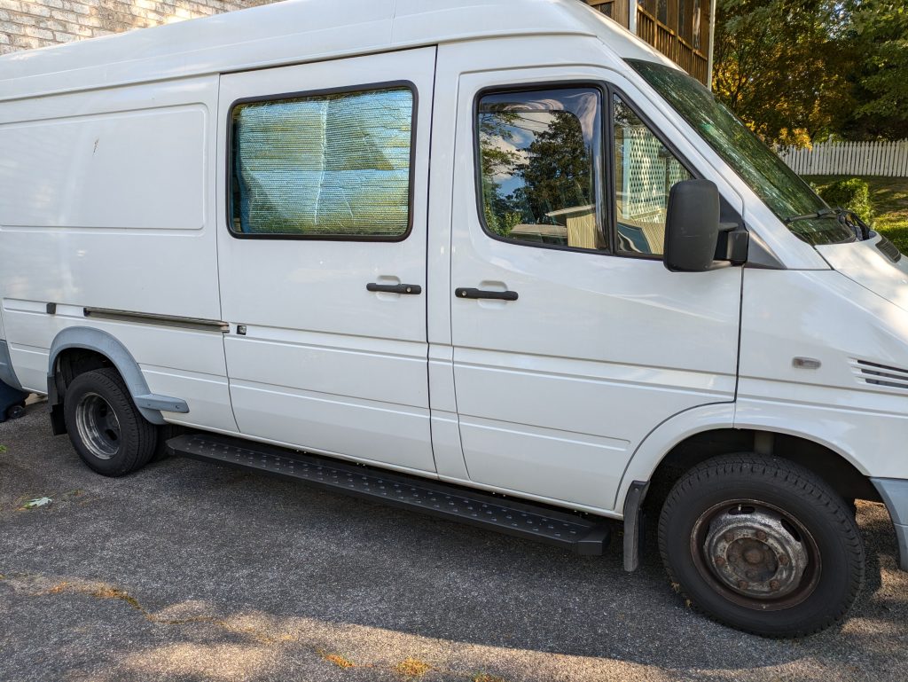 T1N Running Boards 2pc Set for 2001-2006 Sprinter Van - T1NParts.com
