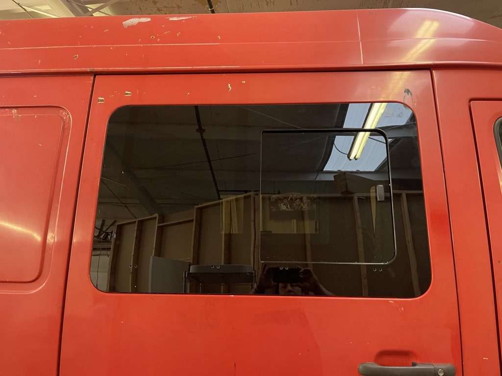 T1N 2001-2006 Sprinter Van Driver Side | Passenger Slider AM Auto Half ...