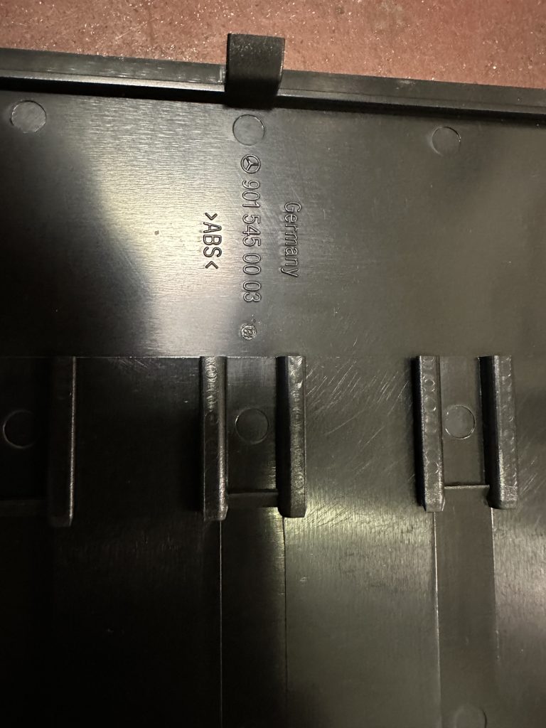 T1N Sprinter Van Genuine Mercedes Under Seat Base Pedestal Fuse Door ...