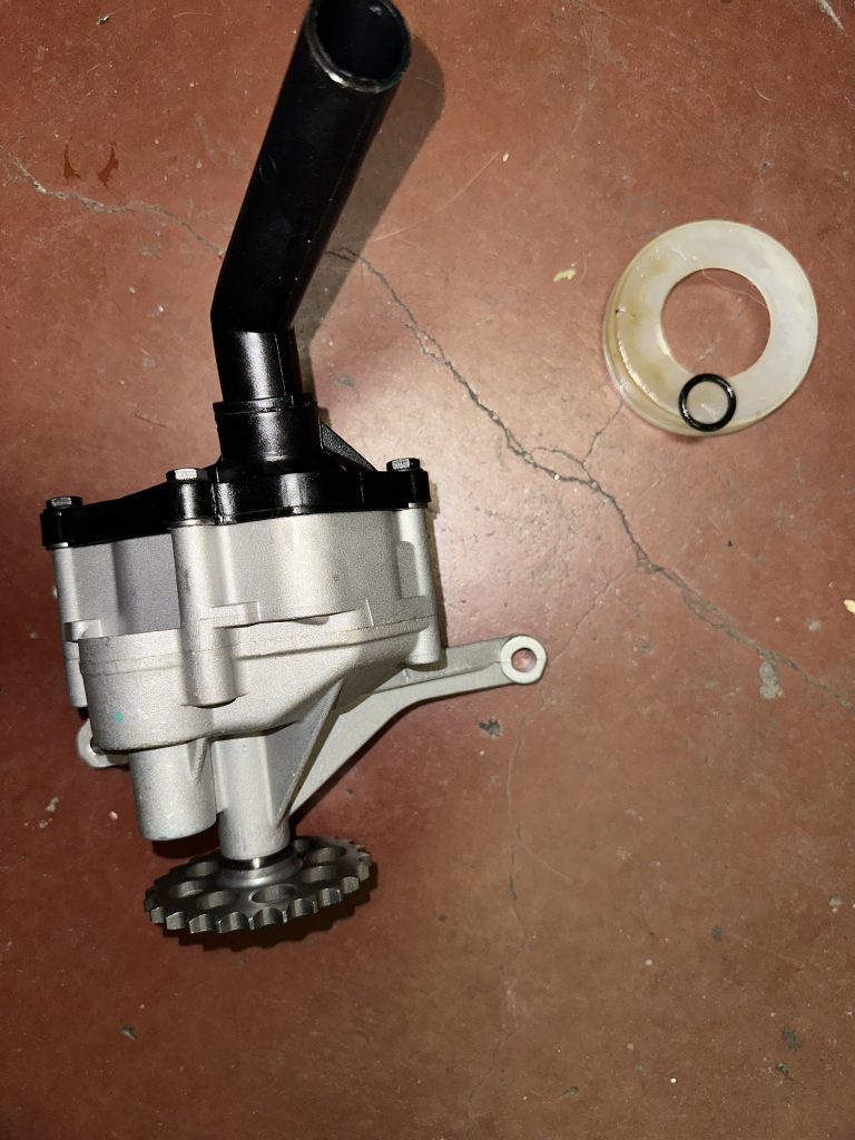 T1N 2001-2006 Dodge Sprinter Van Oil Pump 2.7L engine OM647 5117594AA ...