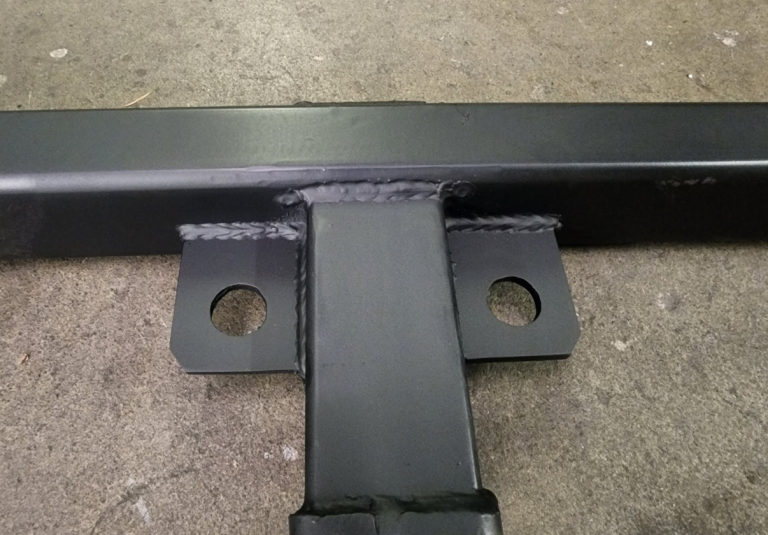 118" Wheel Base 2002-2006 Sprinter Van Trailer Hitch that Goes Around ...
