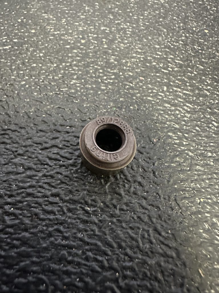 T1n 2002-2006 Dodge Sprinter Van Engine Valve Stem Oil Seal Set ...